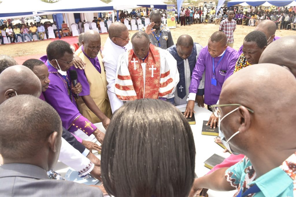 Bible in Duruma language unveiled – Kenya News Agency