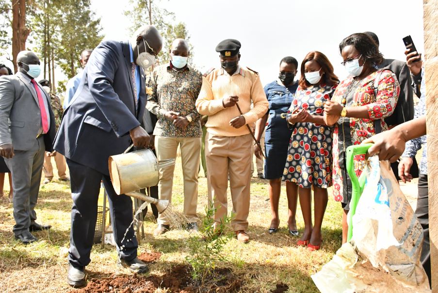 Prof. Magoha puts CBC classroom contractors on notice – Kenya News Agency