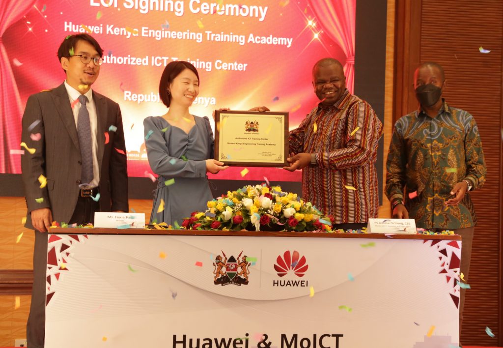 Kenya, Huawei partner to train civil servants in ICT – Kenya News Agency