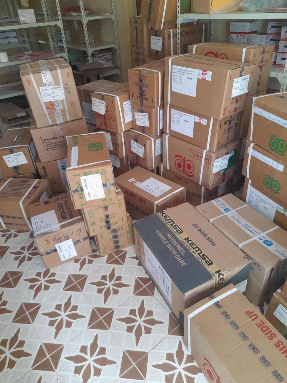 Medics offer free clinic in Masalani – Kenya News Agency