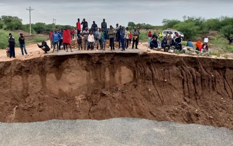 KeNHA moves to repair Kapenguria-Lodwar Highway – Kenya News Agency